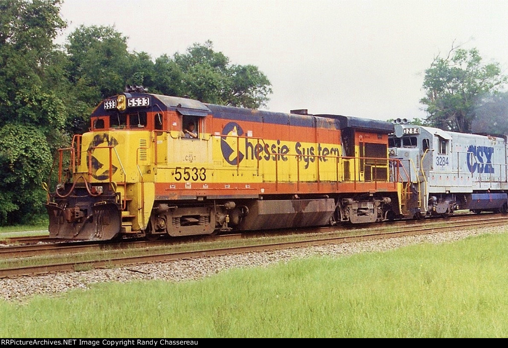 CSX 5533 (Chessie Paint)
